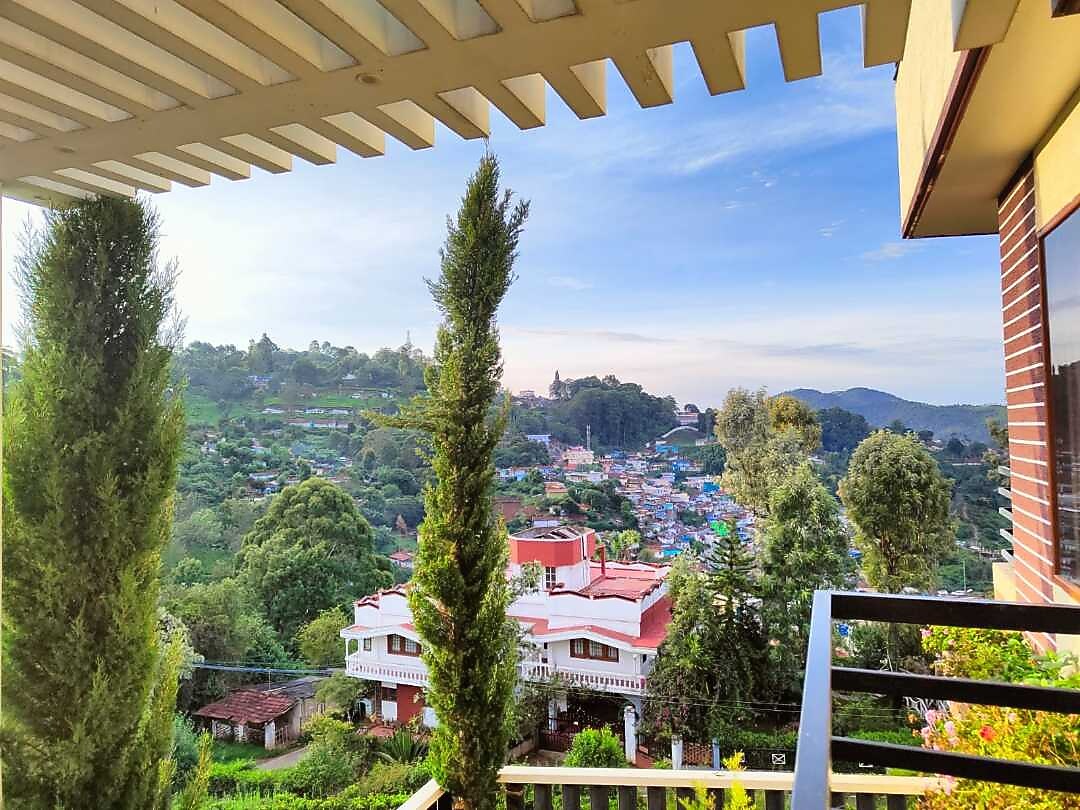 Heaven's Gate Villa, Coonoor 𝗕𝗢𝗢𝗞 Coonoor Villa 𝘄𝗶𝘁𝗵 𝗙𝗥𝗘𝗘 𝗖𝗮𝗻𝗰𝗲𝗹𝗹𝗮𝘁𝗶𝗼𝗻