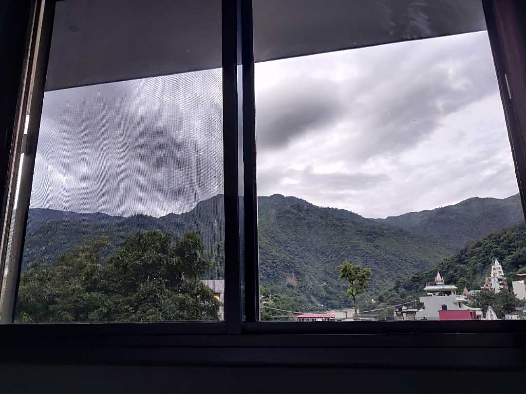 Hotel Manikut 𝗕𝗢𝗢𝗞 Rishikesh Hotel 𝘄𝗶𝘁𝗵 𝗙𝗥𝗘𝗘 𝗖𝗮𝗻𝗰𝗲𝗹𝗹𝗮𝘁𝗶𝗼𝗻