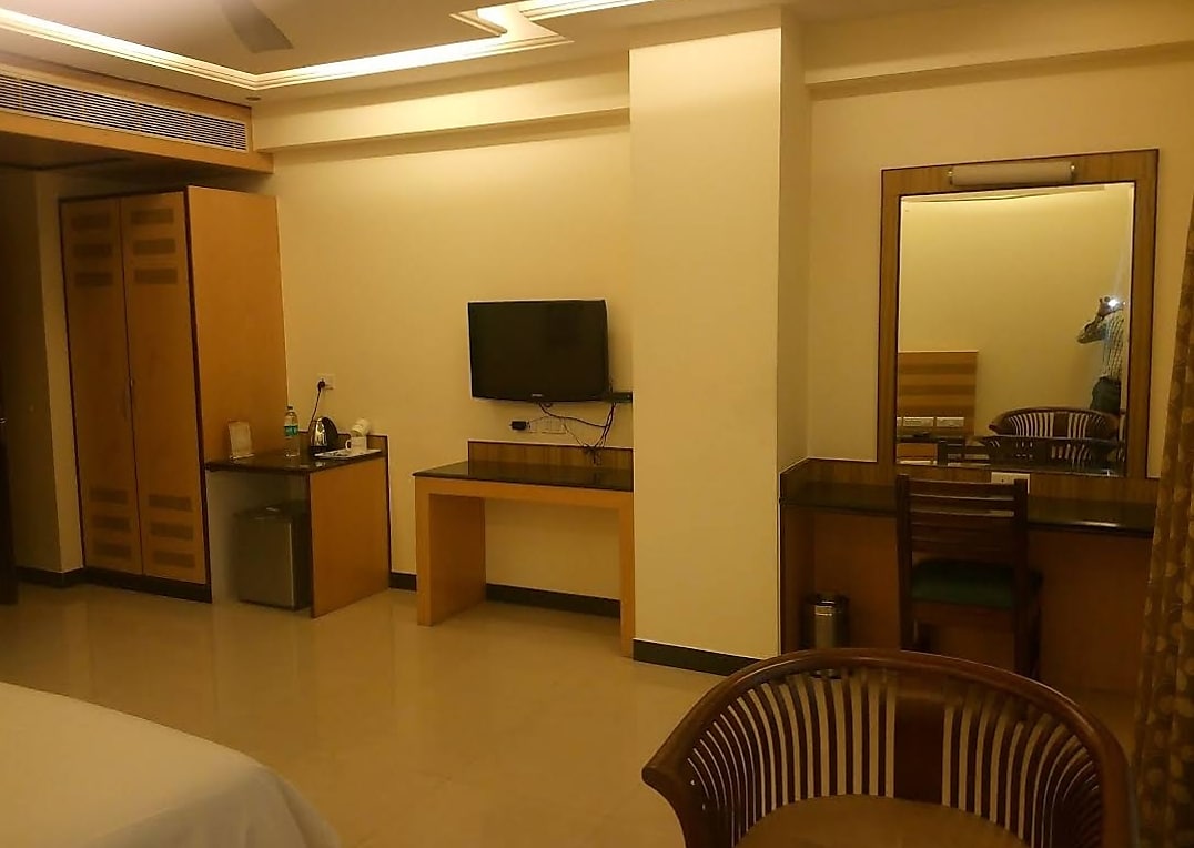 The Kandi Tree 𝗕𝗢𝗢𝗞 Bangalore Hotel 𝘄𝗶𝘁𝗵 𝗙𝗥𝗘𝗘 𝗖𝗮𝗻𝗰𝗲𝗹𝗹𝗮𝘁𝗶𝗼𝗻