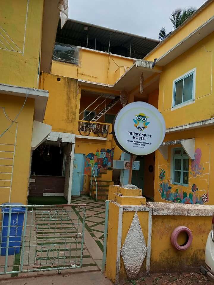 Trippy Spot By Trip String 𝗕𝗢𝗢𝗞 Goa Hostel 𝘄𝗶𝘁𝗵 𝗙𝗥𝗘𝗘 𝗖𝗮𝗻𝗰𝗲𝗹𝗹𝗮𝘁𝗶𝗼𝗻