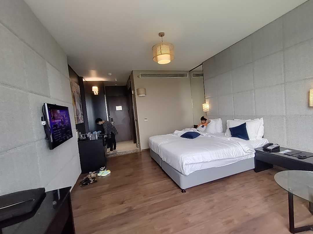 Essentia Luxury Hotel 𝗕𝗢𝗢𝗞 Indore Hotel 𝘄𝗶𝘁𝗵 𝗙𝗥𝗘𝗘 𝗖𝗮𝗻𝗰𝗲𝗹𝗹𝗮𝘁𝗶𝗼𝗻