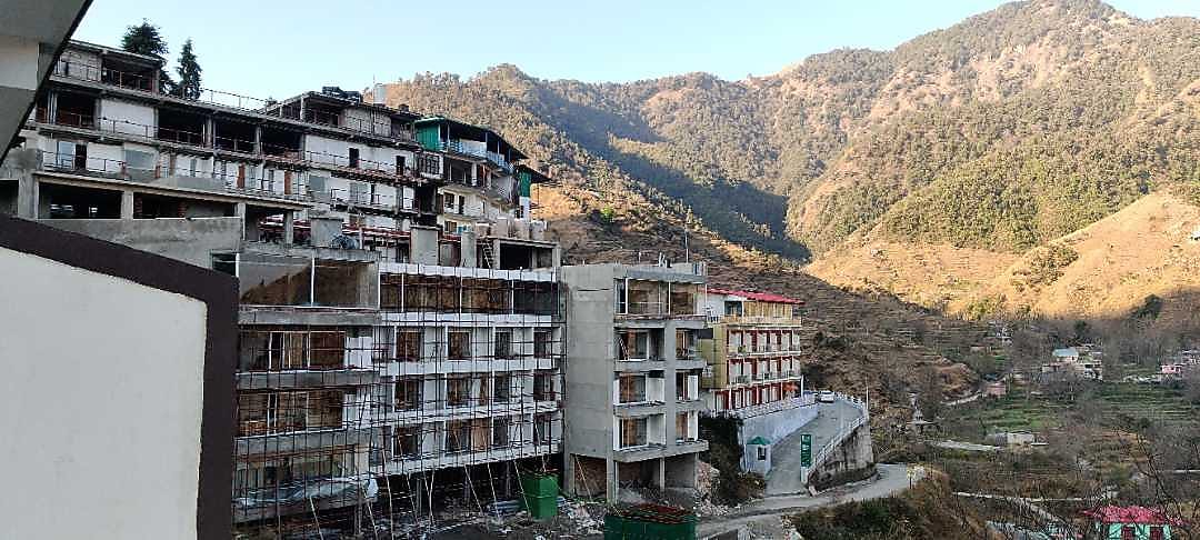 The Kempty Fall Resort 𝗕𝗢𝗢𝗞 Mussoorie Hotel 𝘄𝗶𝘁𝗵 𝗙𝗥𝗘𝗘 𝗖𝗮𝗻𝗰𝗲𝗹𝗹𝗮𝘁𝗶𝗼𝗻