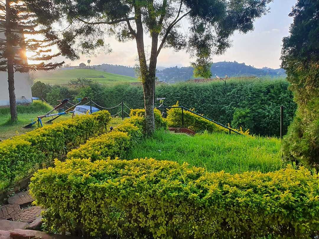 Mango Hill Resort Ooty 𝗕𝗢𝗢𝗞 Ooty Resort 𝘄𝗶𝘁𝗵 𝗙𝗥𝗘𝗘 𝗖𝗮𝗻𝗰𝗲𝗹𝗹𝗮𝘁𝗶𝗼𝗻