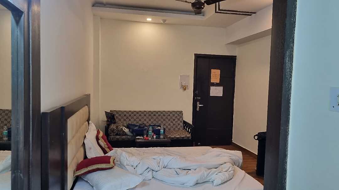 Arihant Rooms | Room in a BnB | Delhi Homestay BOOK @ ₹1
