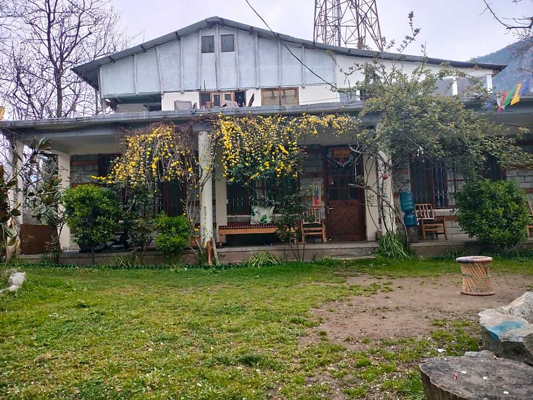 Mars Monkey Hostel & Cafe 𝗕𝗢𝗢𝗞 Manali Hostel 𝘄𝗶𝘁𝗵 𝗙𝗥𝗘𝗘 𝗖𝗮𝗻𝗰𝗲𝗹𝗹𝗮𝘁𝗶𝗼𝗻