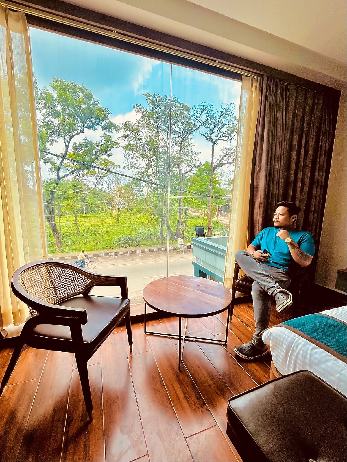 The Convoy Hotel 𝗕𝗢𝗢𝗞 Dibrugarh Hotel 𝘄𝗶𝘁𝗵 ₹𝟬 𝗣𝗔𝗬𝗠𝗘𝗡𝗧