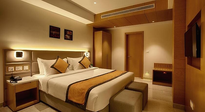 Sunhill Portico | Siliguri Hotel BOOK @ ₹1