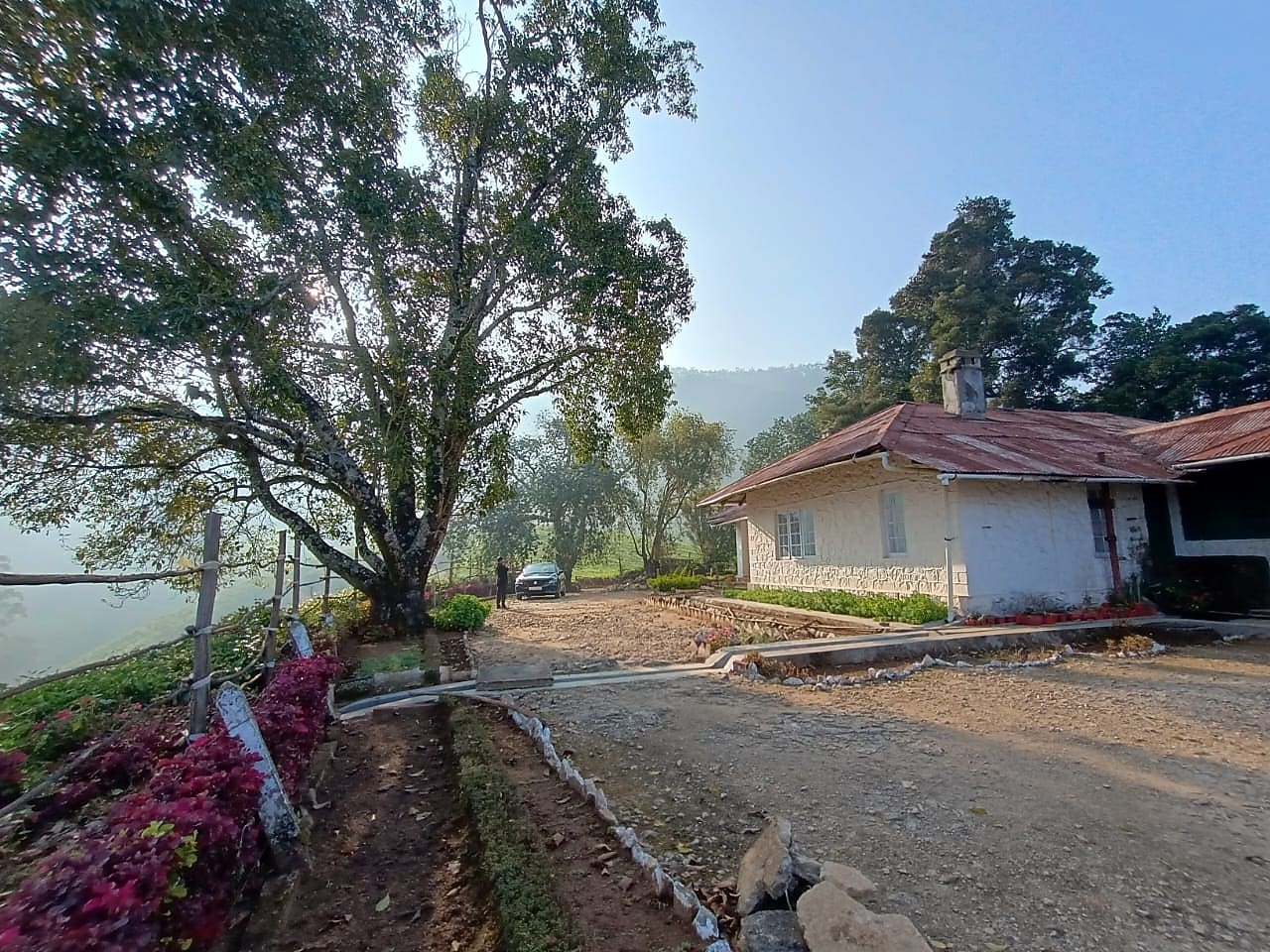 Arivikkad Private British Tea Bungalow Munnar by VOYE HOMES 𝗕𝗢𝗢𝗞 Munnar ...
