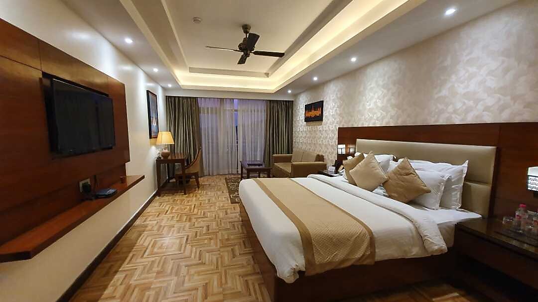 LP Vilas 𝗕𝗢𝗢𝗞 Dehradun Hotel 𝘄𝗶𝘁𝗵 𝗙𝗥𝗘𝗘 𝗖𝗮𝗻𝗰𝗲𝗹𝗹𝗮𝘁𝗶𝗼𝗻