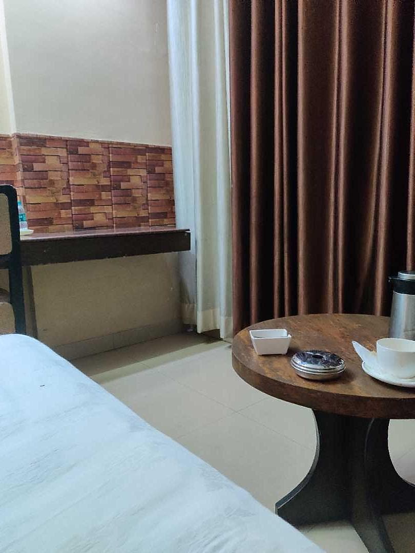 Hotel Center Point | Roorkee Hotel BOOK @ ₹1