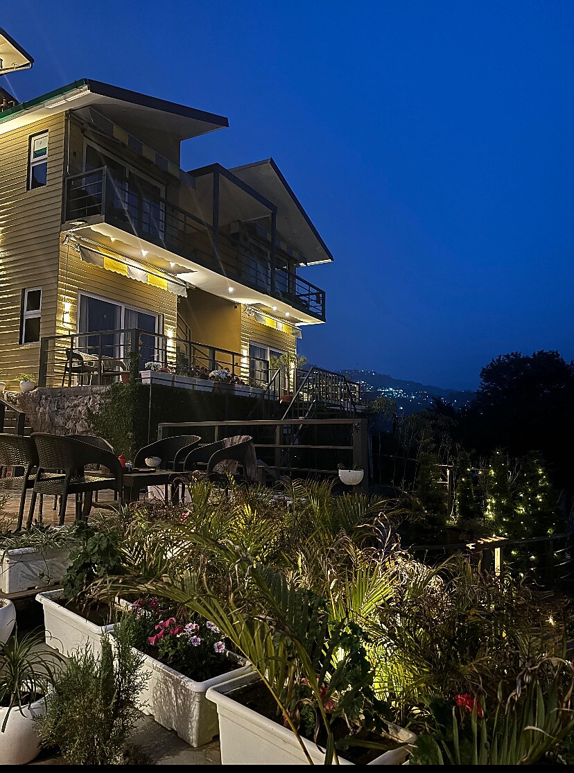 MISTY MOUNTS RESORT 𝗕𝗢𝗢𝗞 Mussoorie Resort 𝘄𝗶𝘁𝗵 𝗙𝗥𝗘𝗘 𝗖𝗮𝗻𝗰𝗲𝗹𝗹𝗮𝘁𝗶𝗼𝗻