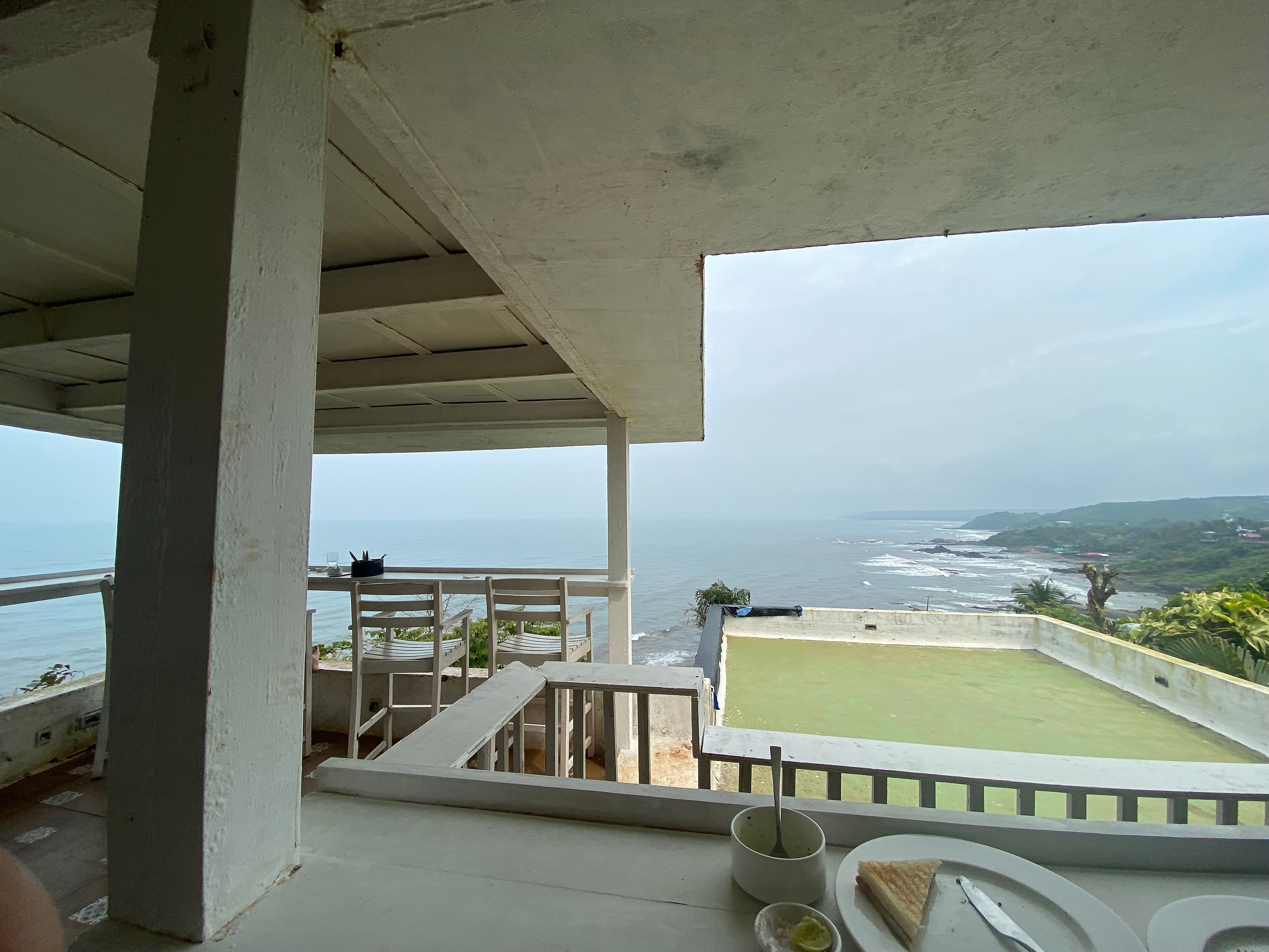 Red Thread Vagator | Goa Hotel BOOK @ ₹1