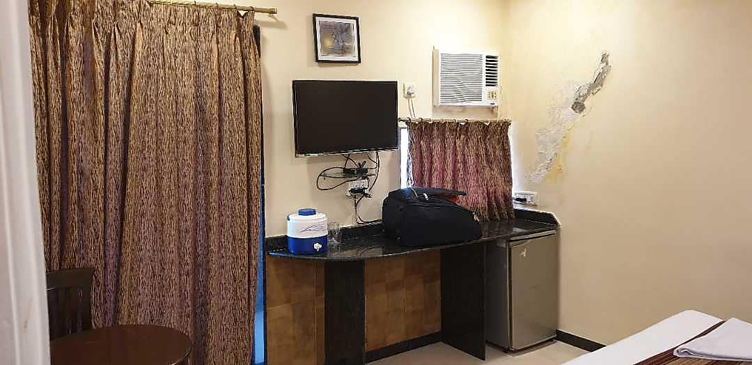 Hotel Lucky Bandra Mumbai Hotel Price, Address & Reviews