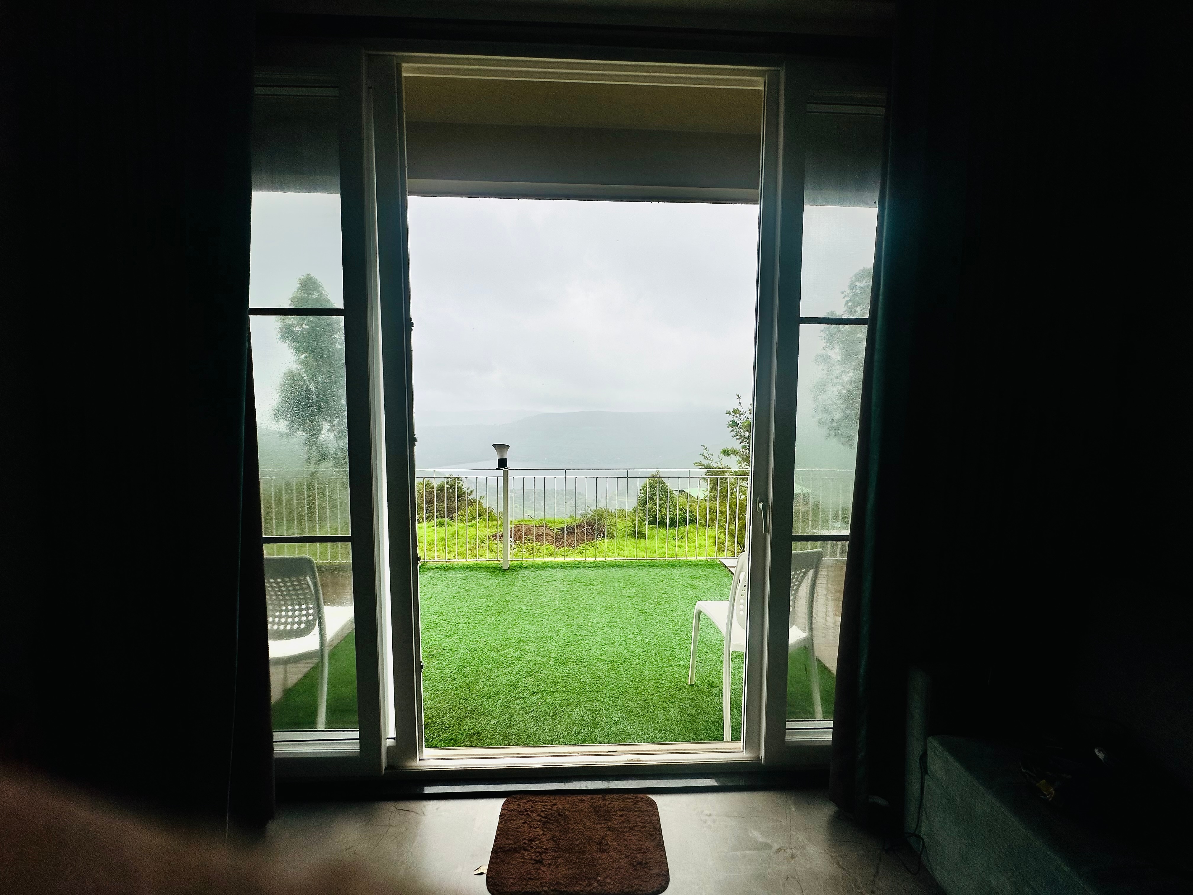 Regal Reverie - A Lakeview Retreat (Pure Veg) 𝗕𝗢𝗢𝗞 Mahabaleshwar Resort ...