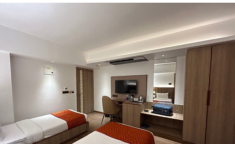 The Seven Hotel 𝗕𝗢𝗢𝗞 Nagpur Hotel 𝘄𝗶𝘁𝗵 𝗙𝗥𝗘𝗘 𝗖𝗮𝗻𝗰𝗲𝗹𝗹𝗮𝘁𝗶𝗼𝗻