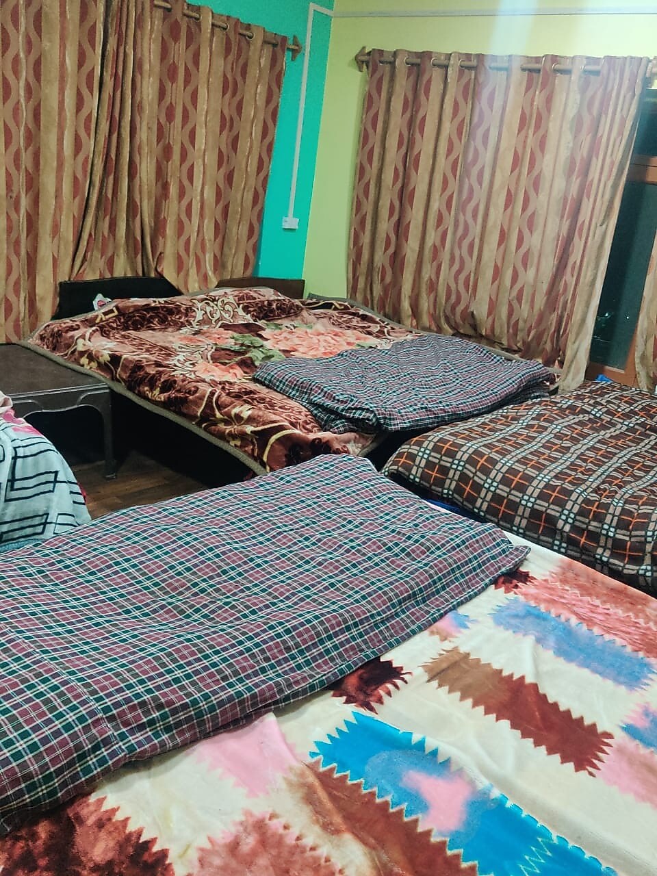 Hotel Saif and restaurant 𝗕𝗢𝗢𝗞 Gulmarg Homestay 𝘄𝗶𝘁𝗵 𝗙𝗥𝗘𝗘 𝗖𝗮𝗻𝗰𝗲𝗹𝗹𝗮𝘁𝗶𝗼𝗻