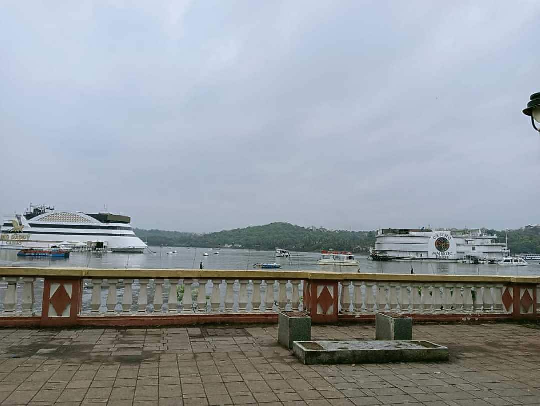 Treehouse Neptune Inn Best Rates on Goa Hotel Deals, Reviews & Photos