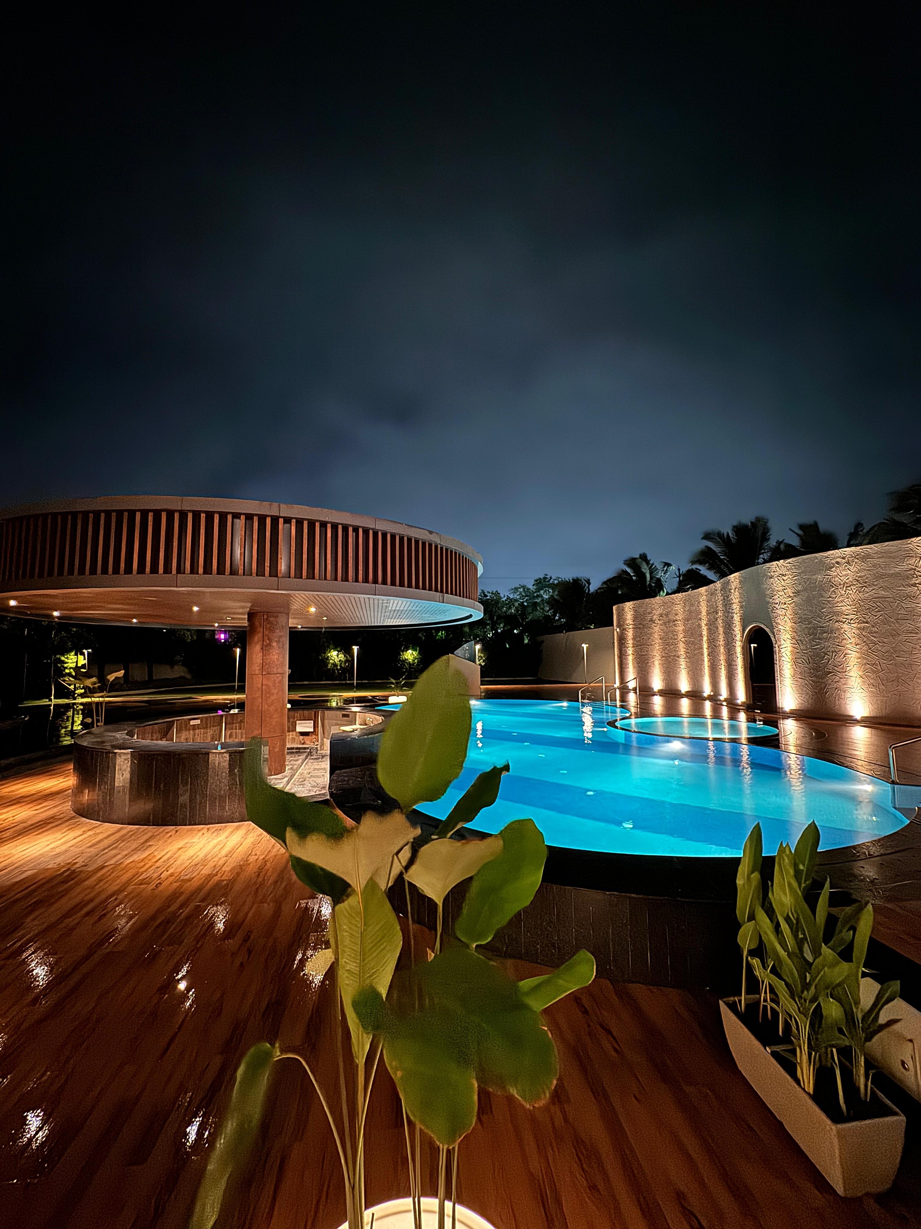 Palm Springs Resort 𝗕𝗢𝗢𝗞 Nashik Hotel 𝘄𝗶𝘁𝗵 𝗙𝗥𝗘𝗘 𝗖𝗮𝗻𝗰𝗲𝗹𝗹𝗮𝘁𝗶𝗼𝗻