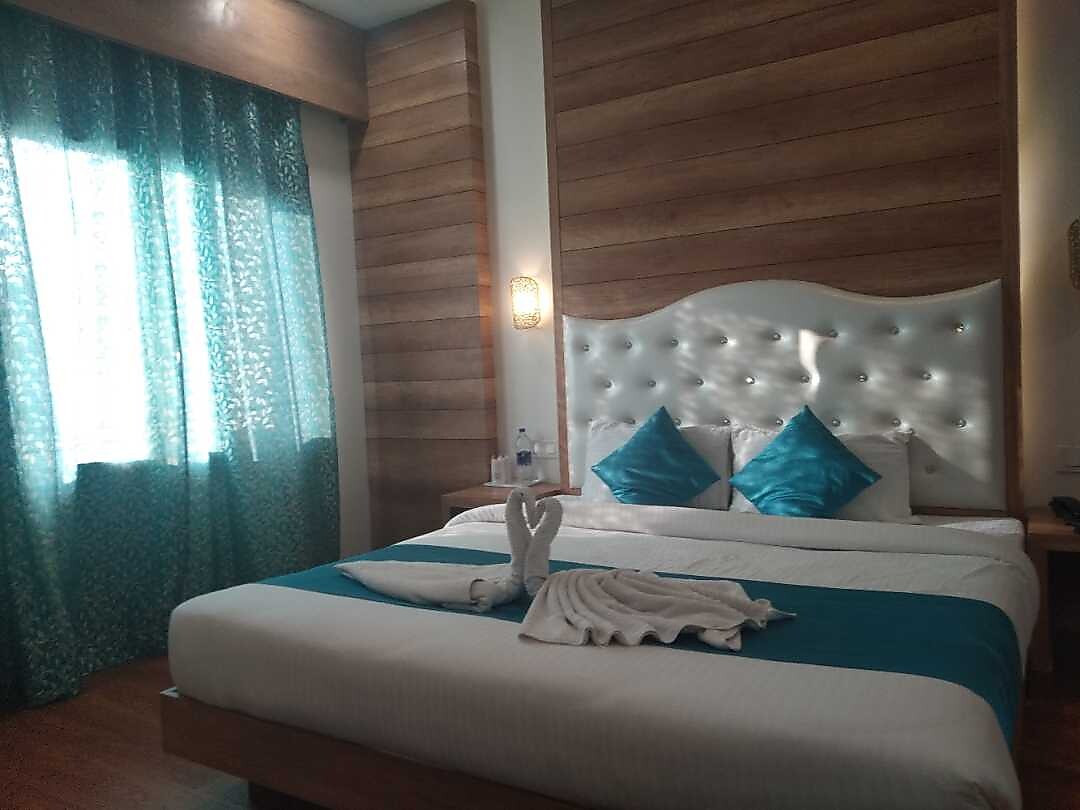 Hotel Dewan Palace 𝗕𝗢𝗢𝗞 Dharamshala Hotel 𝘄𝗶𝘁𝗵 ₹𝟬 𝗣𝗔𝗬𝗠𝗘𝗡𝗧