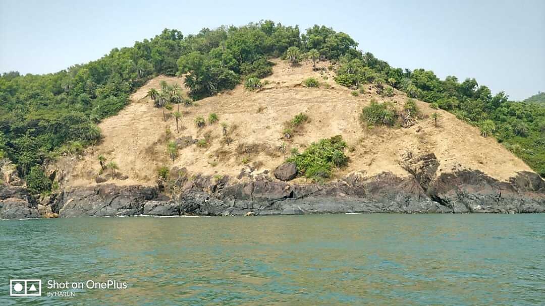 Golden Sea View | Rooms in a Homestay | Gokarna Homestay BOOK @ ₹1