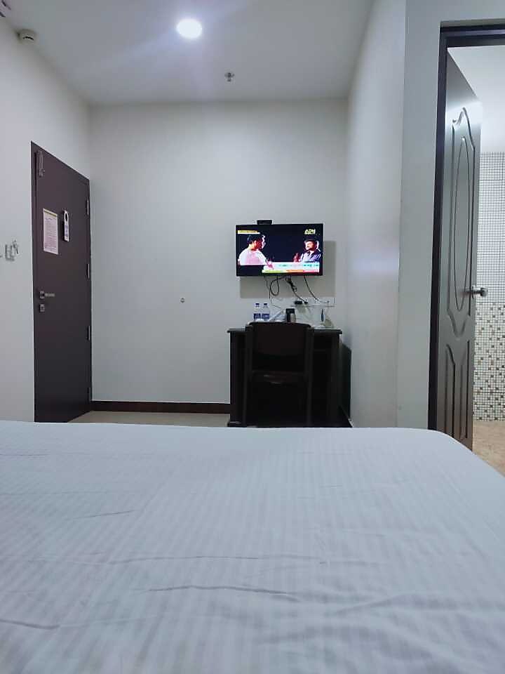 CLUB 7 Hotel Best Rates on Thiruvalla Hotel Deals, Reviews & Photos