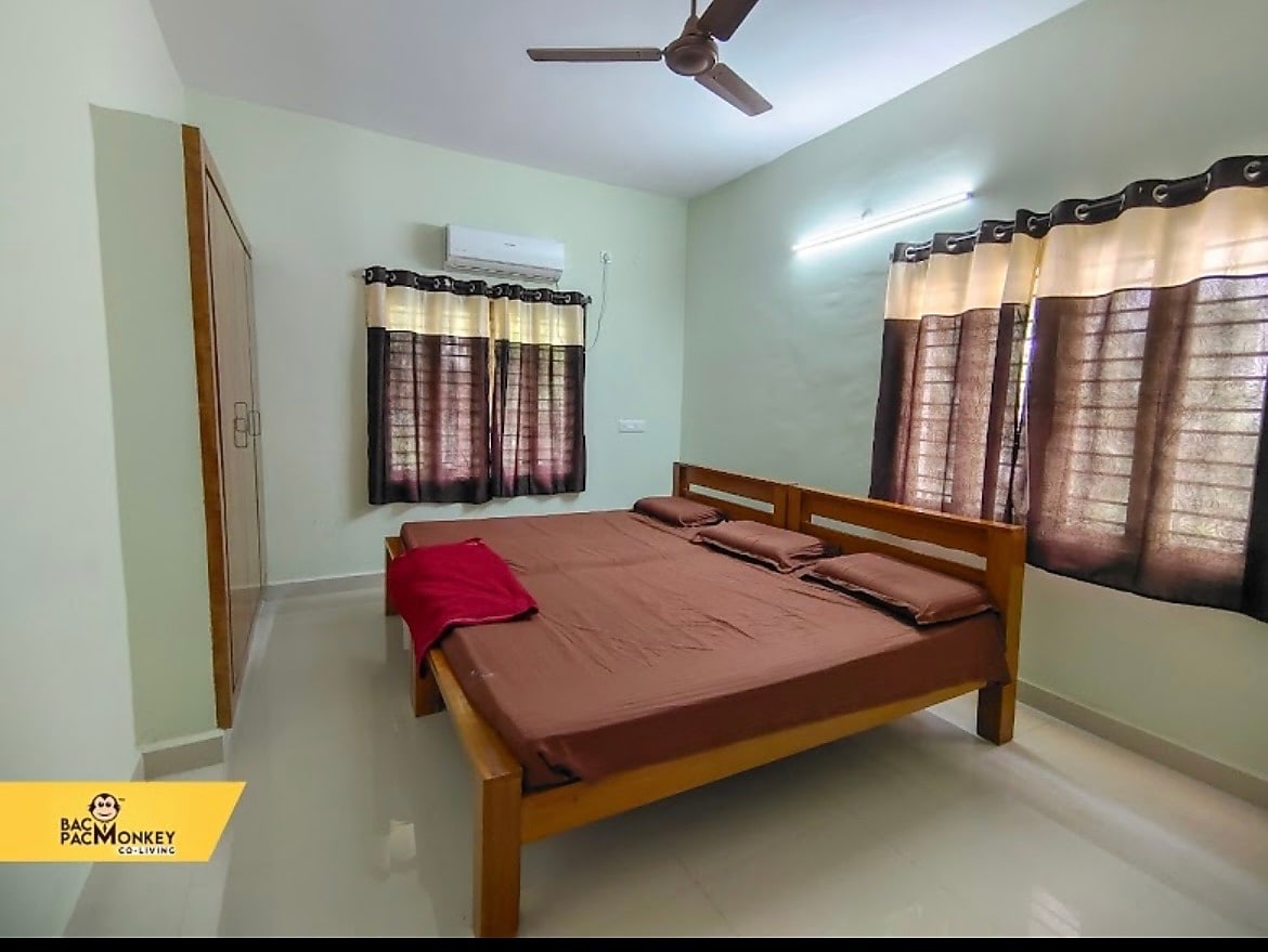 Bacpac Monkey Colive 𝗕𝗢𝗢𝗞 Visakhapatnam BnB 𝘄𝗶𝘁𝗵 ₹𝟬 𝗣𝗔𝗬𝗠𝗘𝗡𝗧