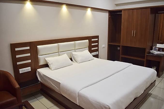 Hotel Bhramari Nest 𝗕𝗢𝗢𝗞 Kukke Subramanya Hotel 𝘄𝗶𝘁𝗵 ₹𝟬 𝗣𝗔𝗬𝗠𝗘𝗡𝗧