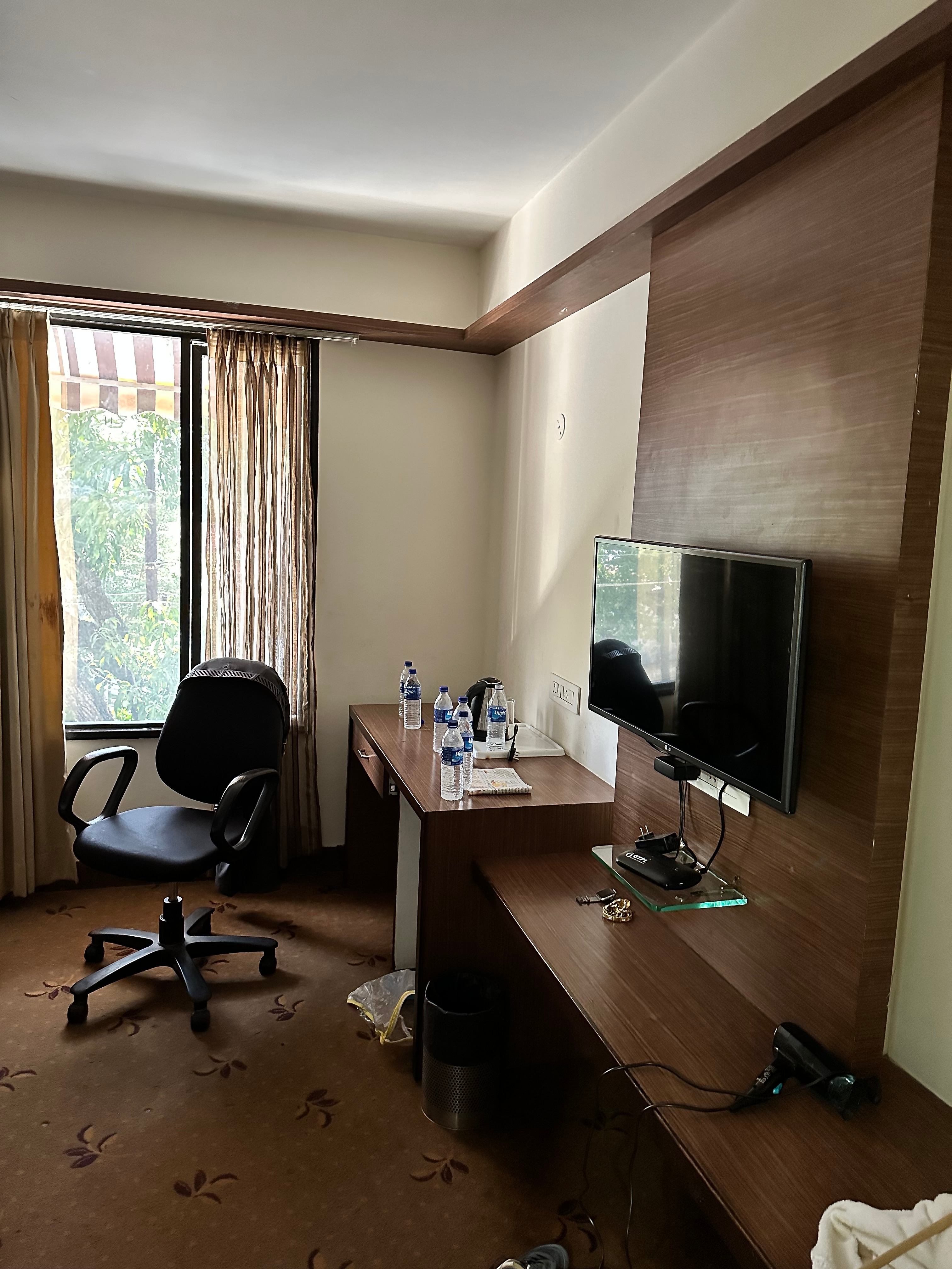 Hotel Solaris 𝗕𝗢𝗢𝗞 Indore Hotel 𝘄𝗶𝘁𝗵 𝗙𝗥𝗘𝗘 𝗖𝗮𝗻𝗰𝗲𝗹𝗹𝗮𝘁𝗶𝗼𝗻