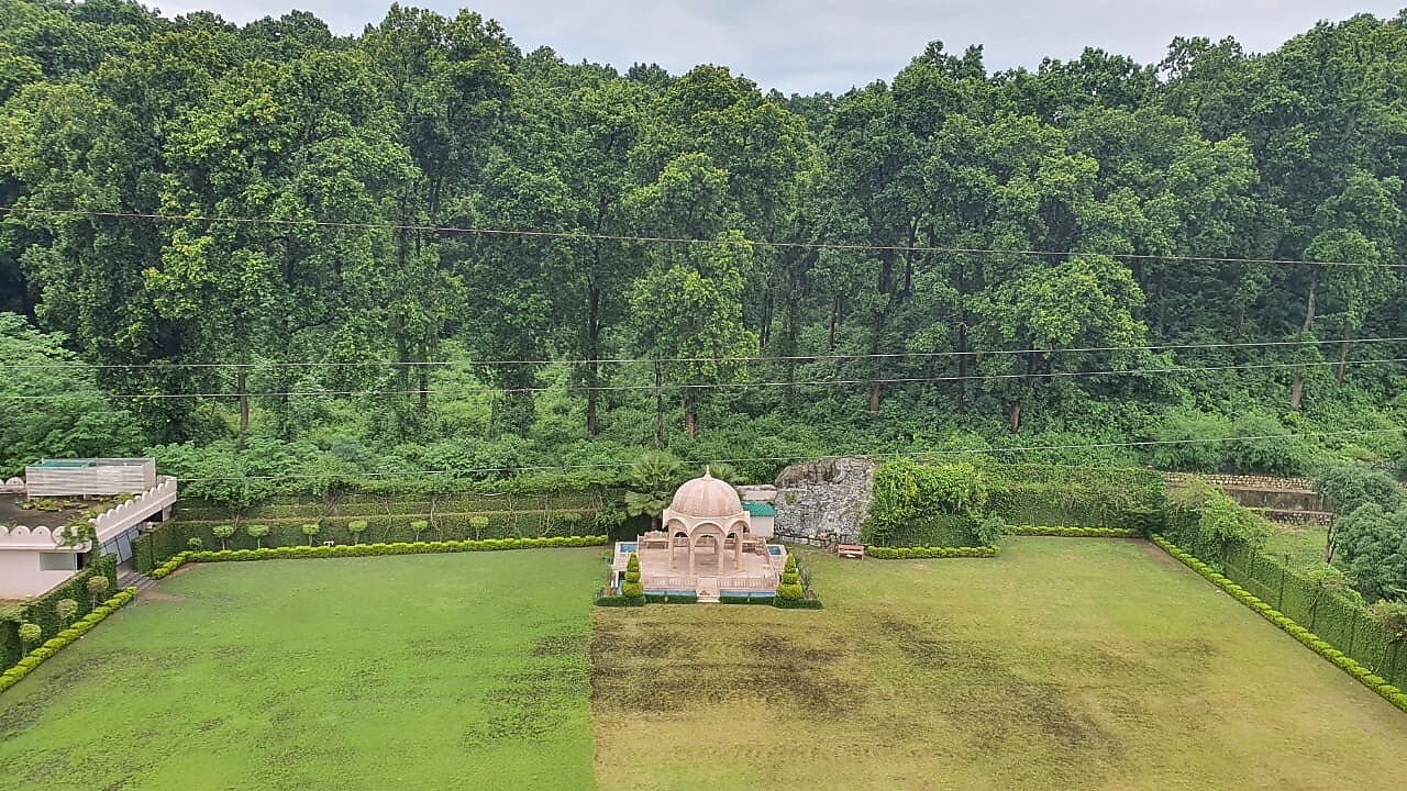 LP Vilas 𝗕𝗢𝗢𝗞 Dehradun Hotel 𝘄𝗶𝘁𝗵 ₹𝟬 𝗣𝗔𝗬𝗠𝗘𝗡𝗧
