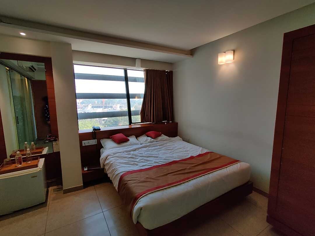 7 Wonders Hotel 𝗕𝗢𝗢𝗞 Gandhinagar Hotel 𝘄𝗶𝘁𝗵 ₹𝟬 𝗣𝗔𝗬𝗠𝗘𝗡𝗧