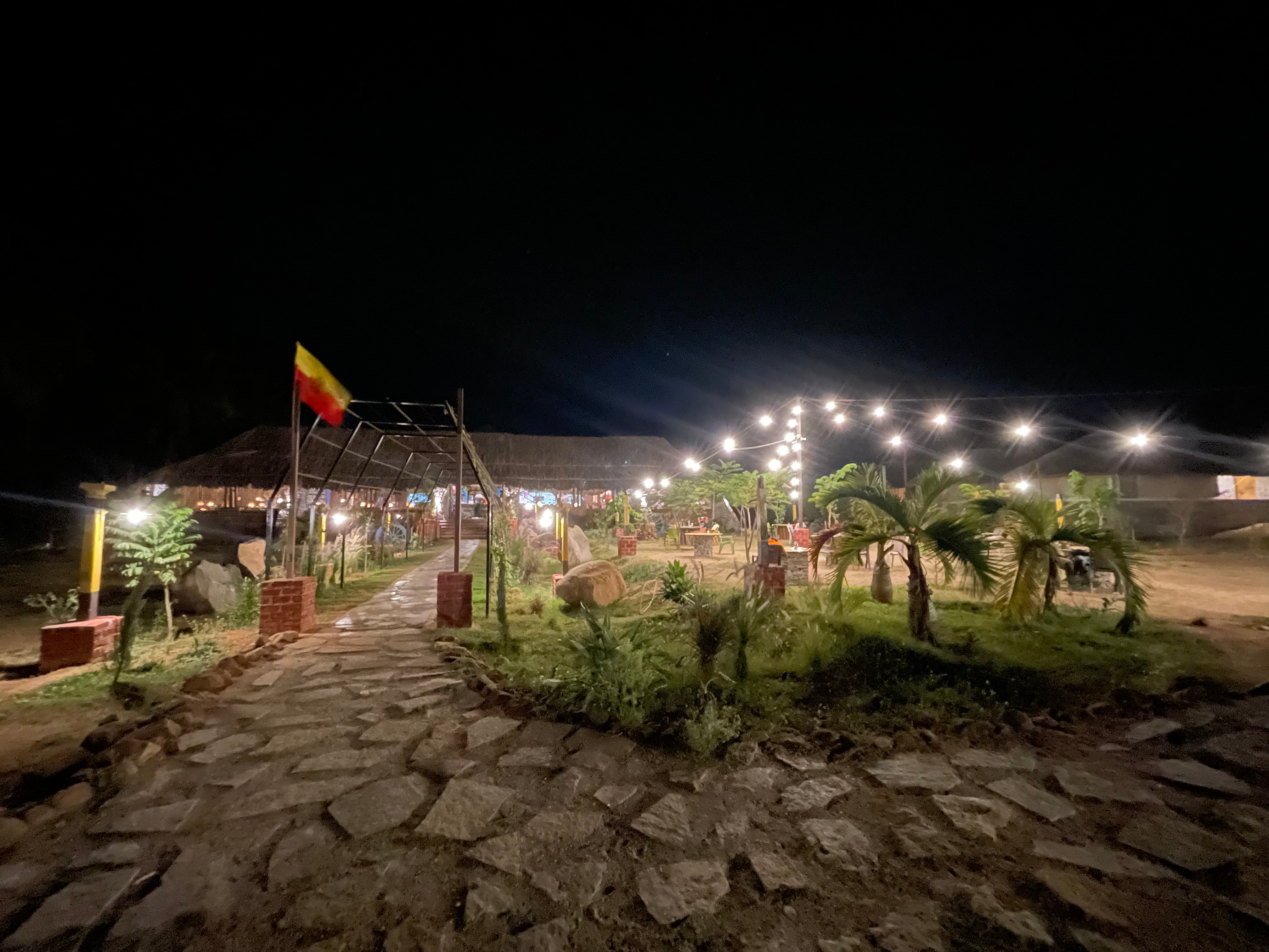 Zostel Hampi (Gangavathi) 𝗕𝗢𝗢𝗞 Gangavathi Hostel 𝘄𝗶𝘁𝗵 ₹𝟬 𝗣𝗔𝗬𝗠𝗘𝗡𝗧