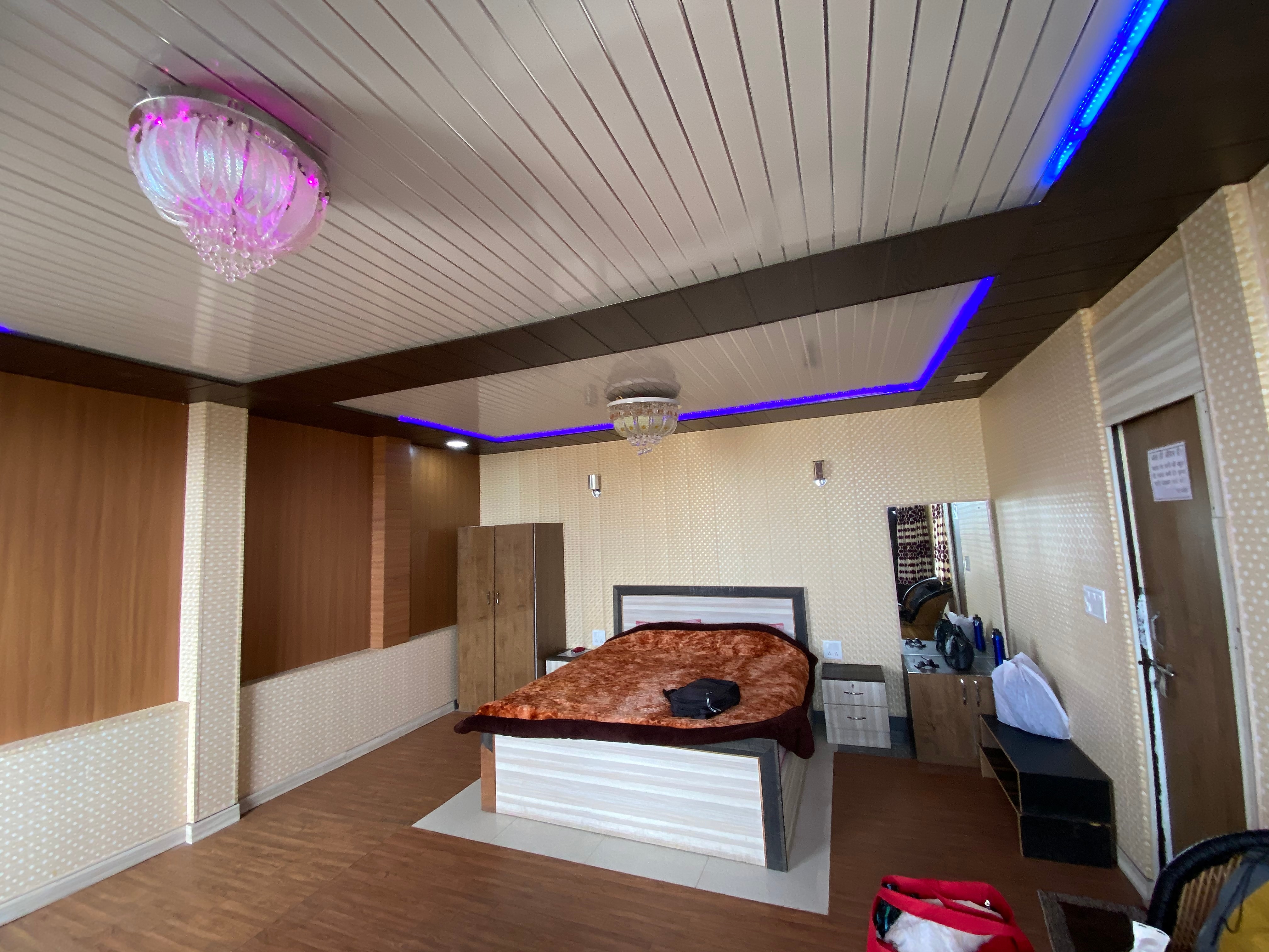 Snow View Luxury Homes | Mountain-view Rooms 𝗕𝗢𝗢𝗞 Mukteshwar Homestay ...