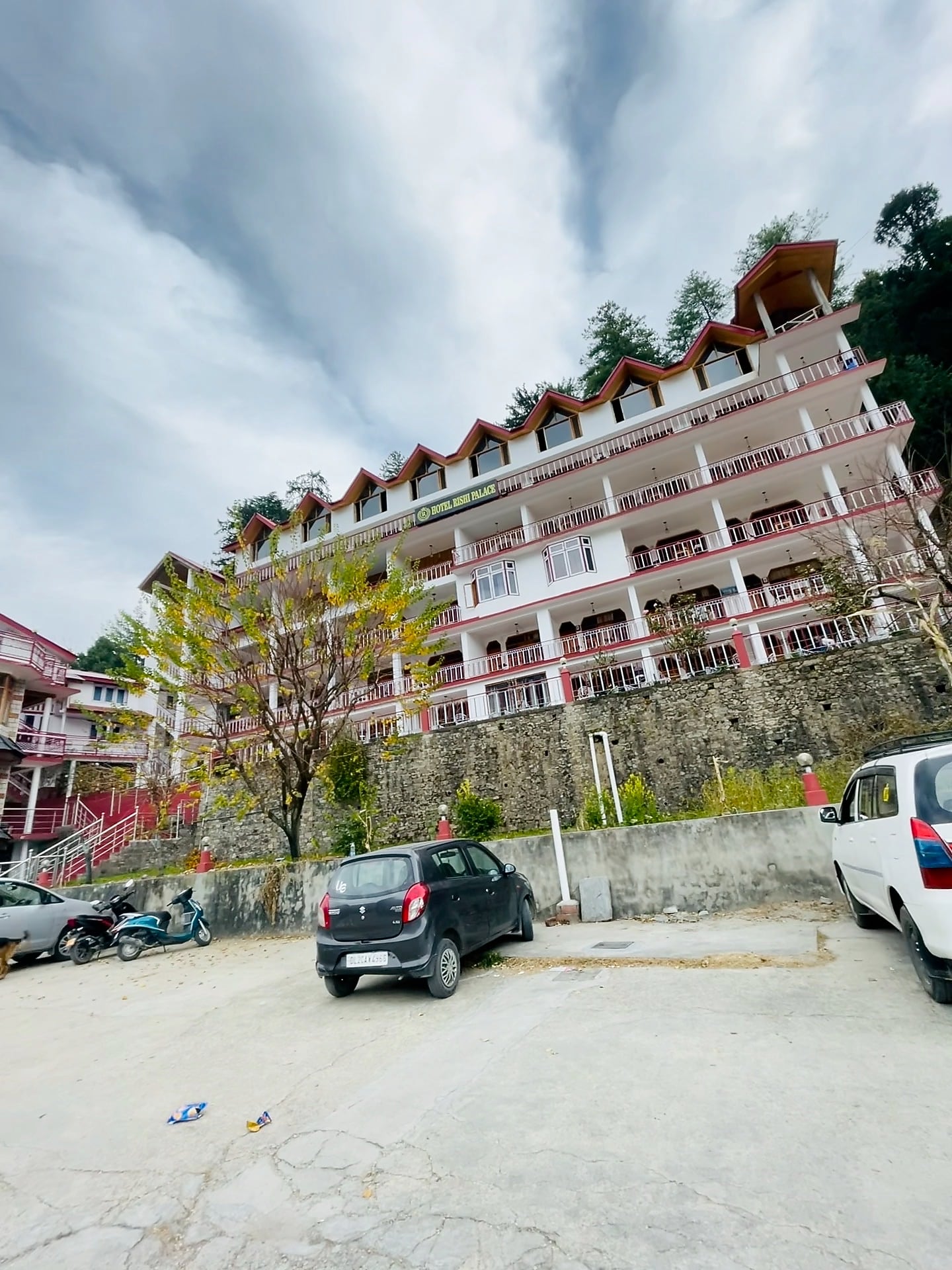 Hotel Rishi Palace 𝗕𝗢𝗢𝗞 Manali Hotel 𝘄𝗶𝘁𝗵 𝗙𝗥𝗘𝗘 𝗖𝗮𝗻𝗰𝗲𝗹𝗹𝗮𝘁𝗶𝗼𝗻