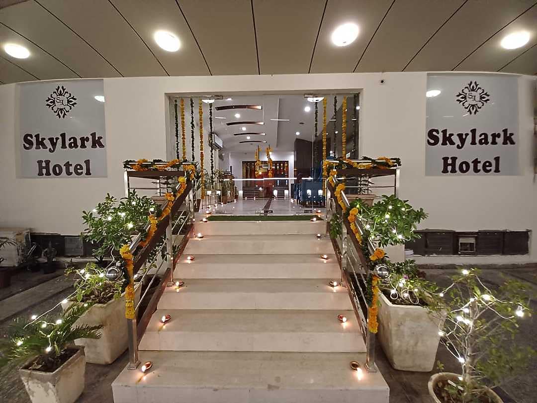 Skylark Hotel by Gabrian Hotels 100% Money Back 𝗕𝗢𝗢𝗞 Gurgaon Hotel 𝘄𝗶𝘁𝗵 𝗙𝗥𝗘𝗘 𝗖𝗮𝗻𝗰𝗲𝗹𝗹𝗮𝘁𝗶𝗼𝗻