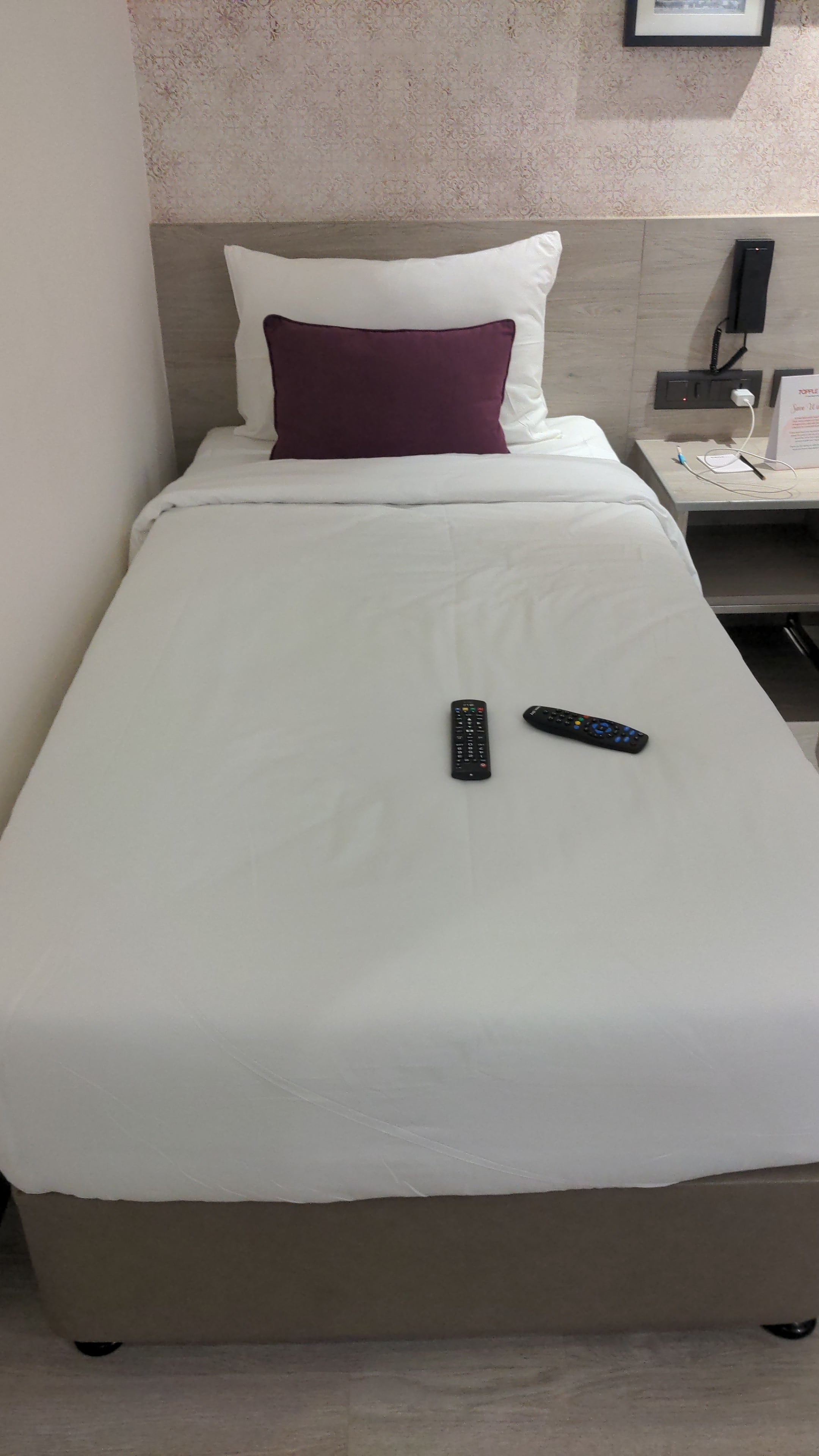 7 Apple Hotel Mahape, Navi Mumbai 𝗕𝗢𝗢𝗞 Navi Mumbai Hotel 𝘄𝗶𝘁𝗵 𝗙𝗥𝗘𝗘 ...