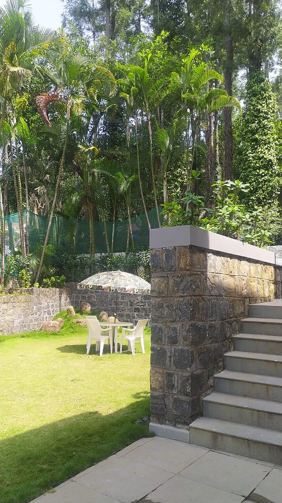 JSR Home Yercaud | Suites & Wi-Fi 𝗕𝗢𝗢𝗞 Yercaud Homestay 𝘄𝗶𝘁𝗵 ₹𝟬 𝗣𝗔𝗬𝗠𝗘𝗡𝗧