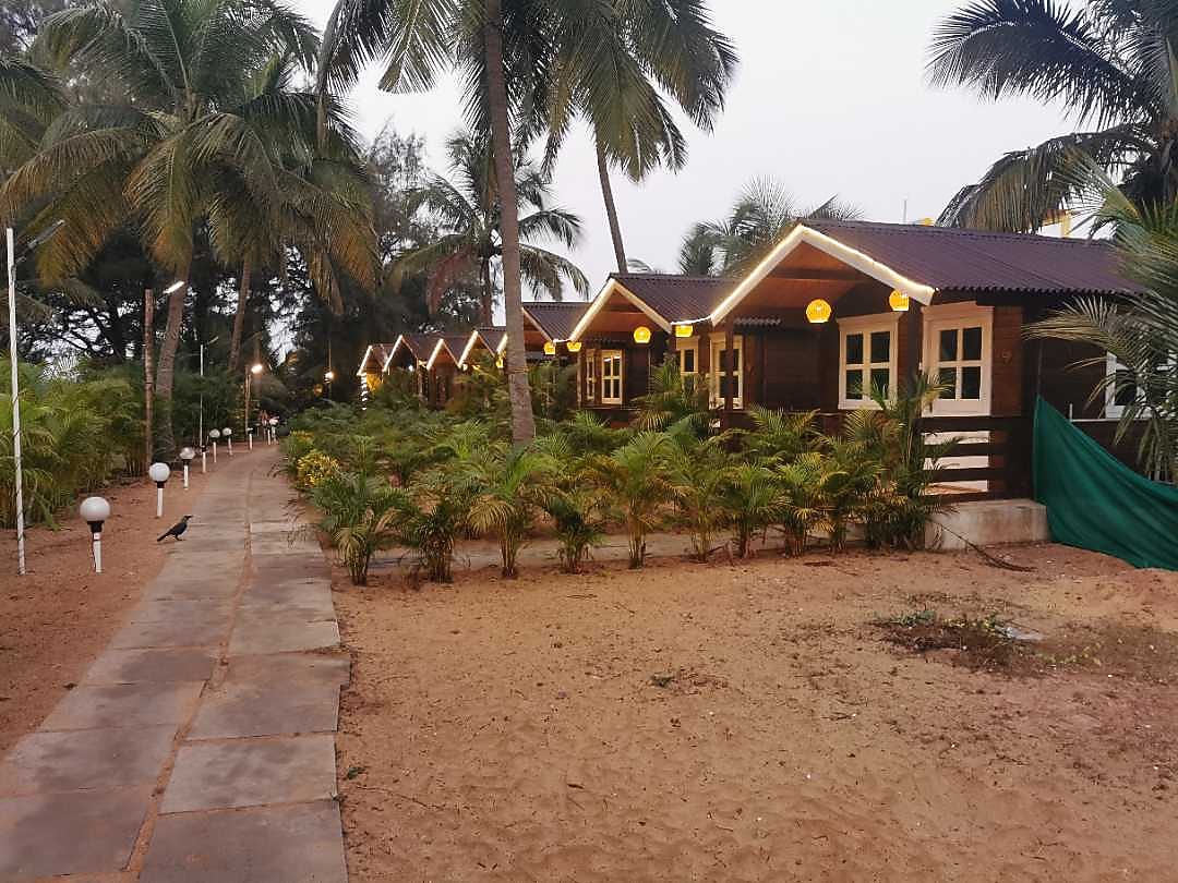 Calangute Beach Resort Goa | Goa Resort BOOK @ ₹1