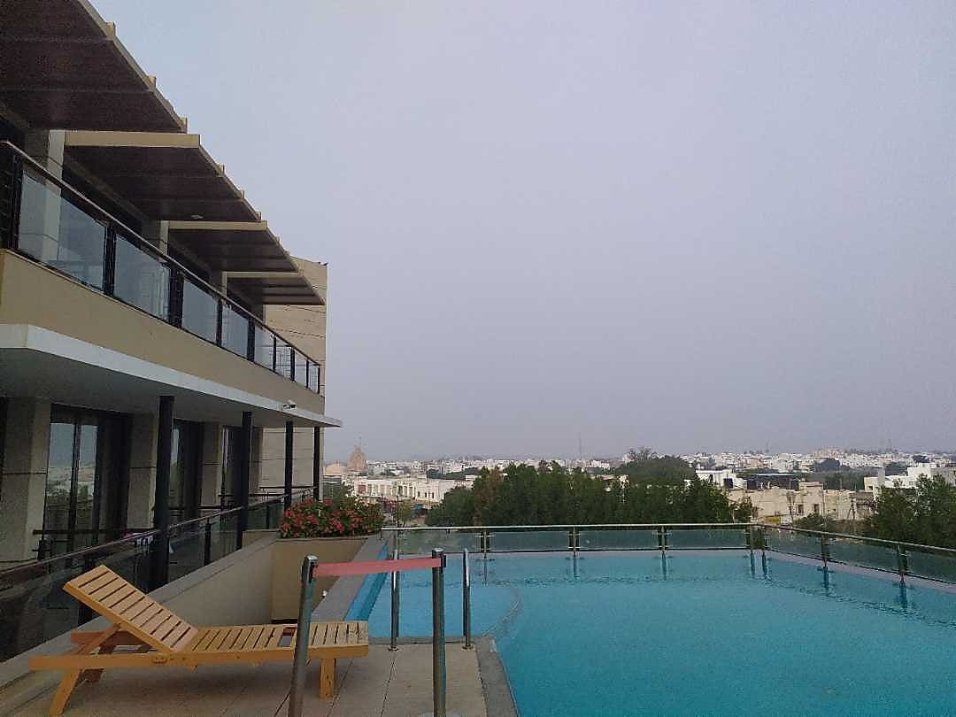 HILL VIEW RESORT 𝗕𝗢𝗢𝗞 Bhuj Resort 𝘄𝗶𝘁𝗵 𝗙𝗥𝗘𝗘 𝗖𝗮𝗻𝗰𝗲𝗹𝗹𝗮𝘁𝗶𝗼𝗻