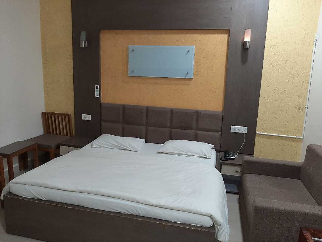 Toran Hotel | Dwarka Hotel BOOK @ ₹1