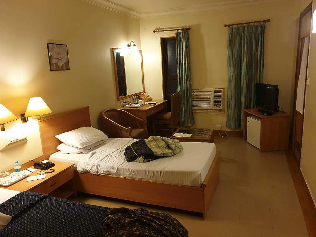 Hotel The Grand Regency 𝗕𝗢𝗢𝗞 Rajkot Hotel 𝘄𝗶𝘁𝗵 𝗙𝗥𝗘𝗘 𝗖𝗮𝗻𝗰𝗲𝗹𝗹𝗮𝘁𝗶𝗼𝗻