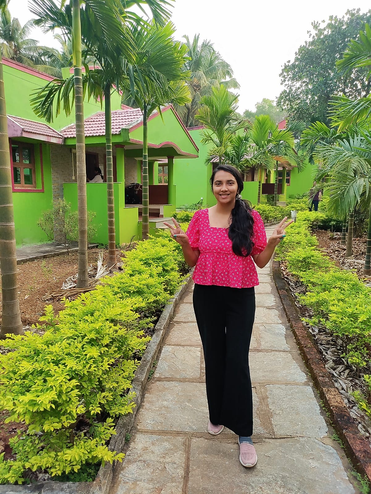 STAYMAKER Sunny's Serenity 𝗕𝗢𝗢𝗞 Gokarna Resort 𝘄𝗶𝘁𝗵 𝗙𝗥𝗘𝗘 𝗖𝗮𝗻𝗰𝗲𝗹𝗹𝗮𝘁𝗶𝗼𝗻