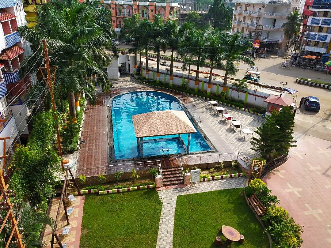 Larica Holiday Inn 𝗕𝗢𝗢𝗞 Tarapith Hotel 𝘄𝗶𝘁𝗵 𝗙𝗥𝗘𝗘 𝗖𝗮𝗻𝗰𝗲𝗹𝗹𝗮𝘁𝗶𝗼𝗻