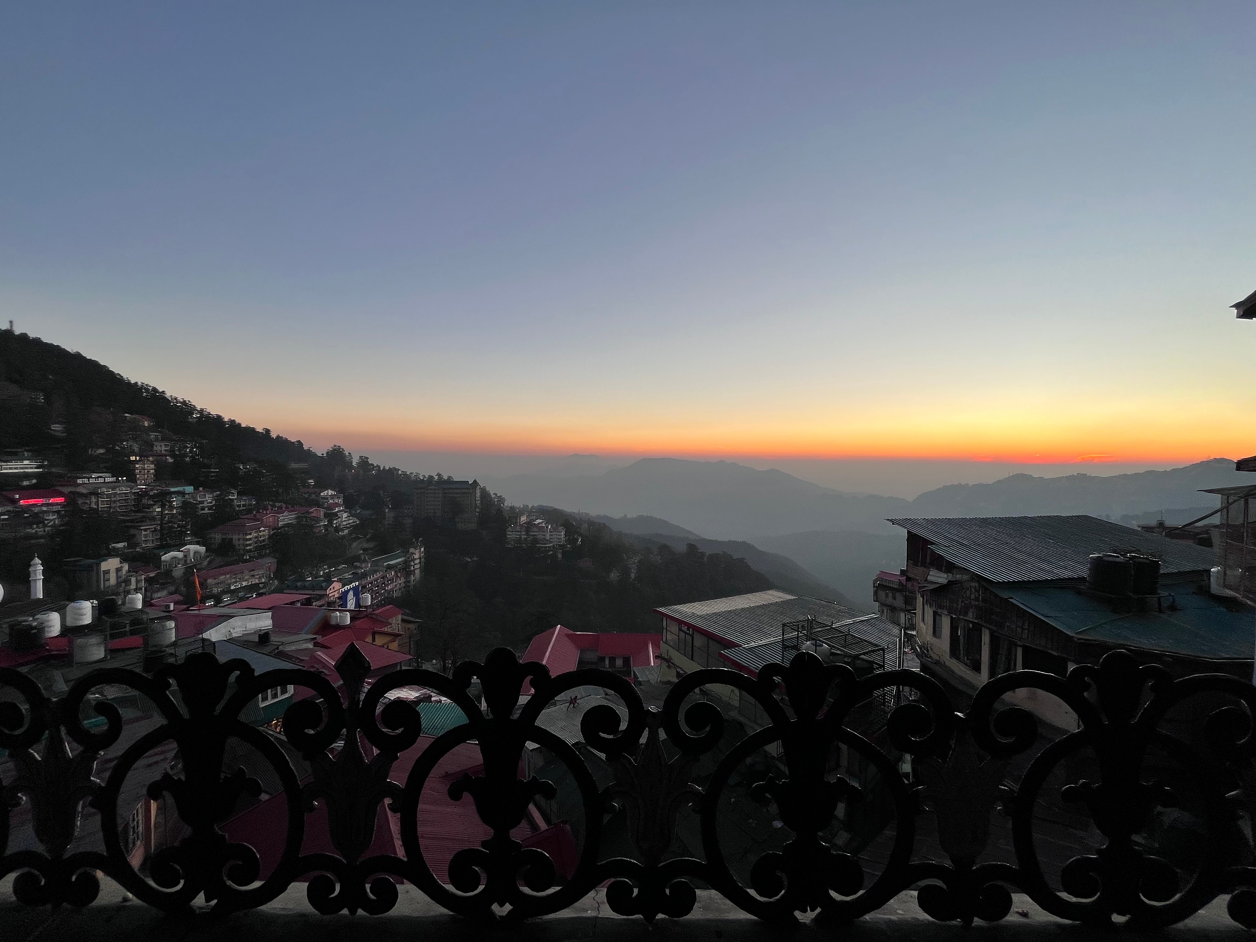 Nice View Premium Bnb 𝗕𝗢𝗢𝗞 Shimla Homestay 𝘄𝗶𝘁𝗵 𝗙𝗥𝗘𝗘 𝗖𝗮𝗻𝗰𝗲𝗹𝗹𝗮𝘁𝗶𝗼𝗻