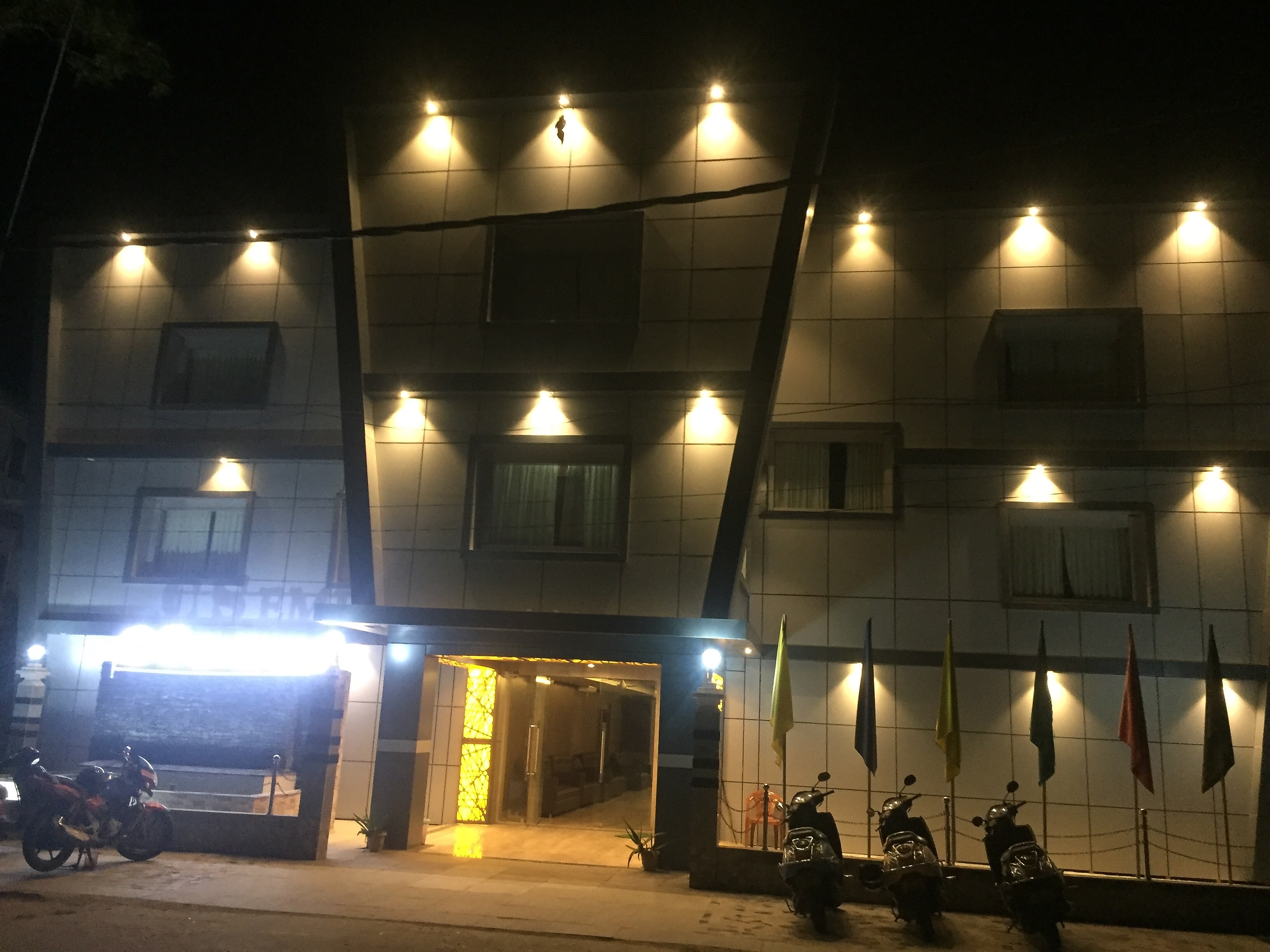 CS Empire | Neil Island Hotel BOOK @ ₹1