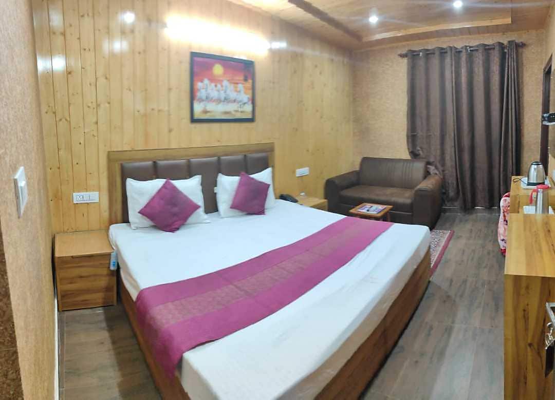 Sheesha Cottage 𝗕𝗢𝗢𝗞 Patnitop Guest House 𝘄𝗶𝘁𝗵 𝗙𝗥𝗘𝗘 𝗖𝗮𝗻𝗰𝗲𝗹𝗹𝗮𝘁𝗶𝗼𝗻