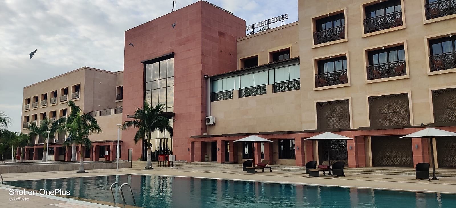 Ramada Encore By Wyndham Statue of Unity 𝗕𝗢𝗢𝗞 Rajpipla Hotel 𝘄𝗶𝘁𝗵 𝗙𝗥𝗘𝗘 ...