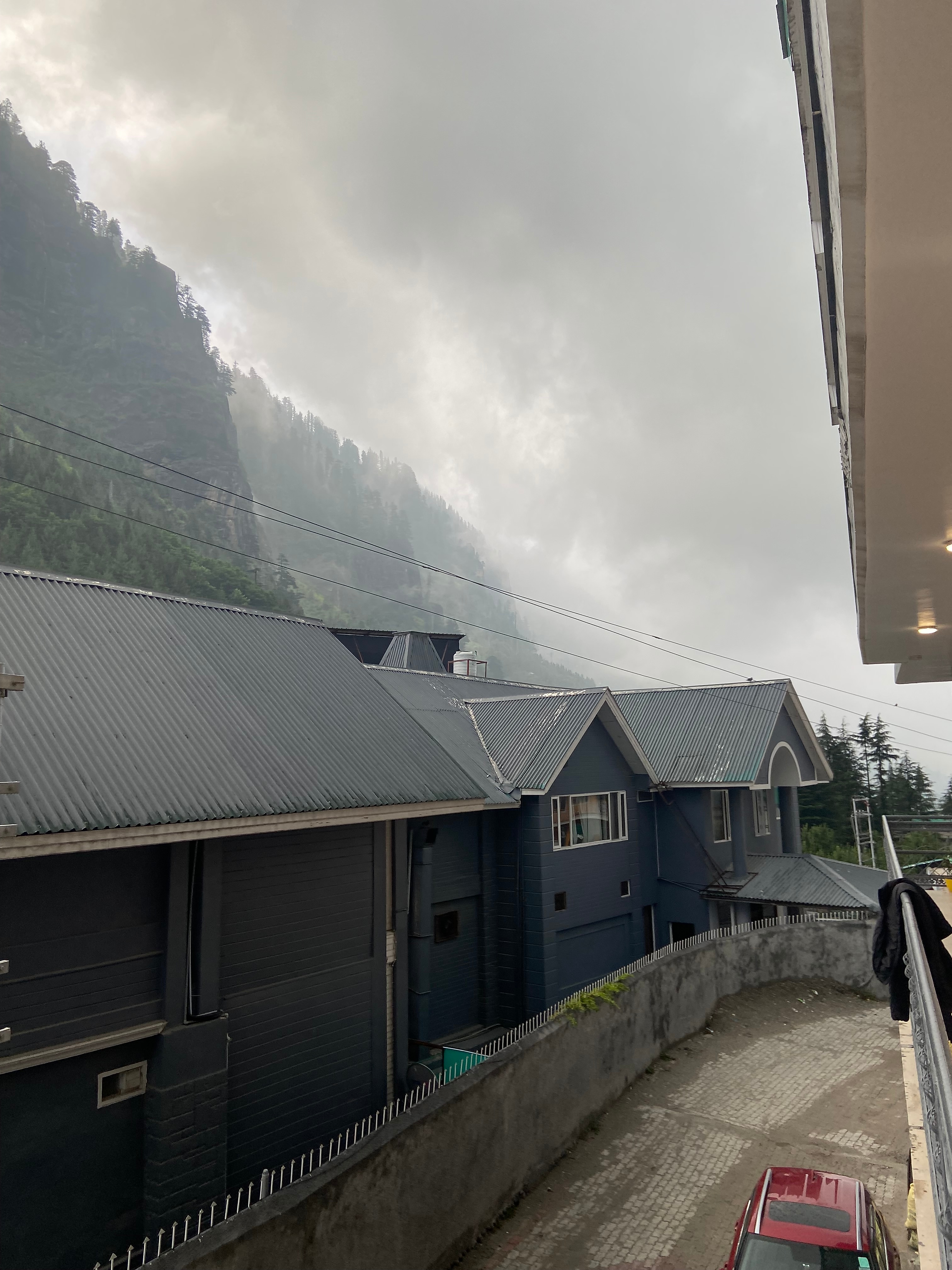 Moustache Manali. 𝗕𝗢𝗢𝗞 Manali Hostel 𝘄𝗶𝘁𝗵 𝗙𝗥𝗘𝗘 𝗖𝗮𝗻𝗰𝗲𝗹𝗹𝗮𝘁𝗶𝗼𝗻