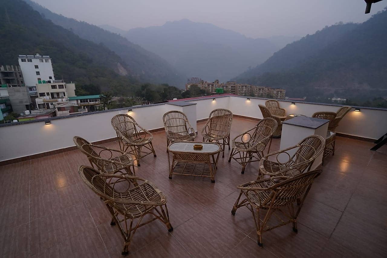 Joey's Hostel Rishikesh | Rooms & Dorms 𝗕𝗢𝗢𝗞 Rishikesh Hostel 𝘄𝗶𝘁𝗵 𝗙𝗥𝗘𝗘 ...