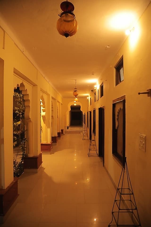 Hotel Castle Narela ( Lake View Resort) 𝗕𝗢𝗢𝗞 Chittorgarh Hotel 𝘄𝗶𝘁𝗵 ...
