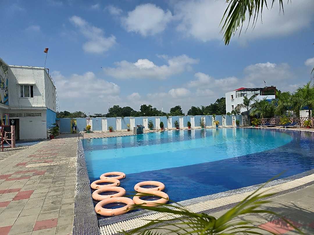 MOMENTS RESORT 𝗕𝗢𝗢𝗞 Ranchi Hotel 𝘄𝗶𝘁𝗵 𝗙𝗥𝗘𝗘 𝗖𝗮𝗻𝗰𝗲𝗹𝗹𝗮𝘁𝗶𝗼𝗻